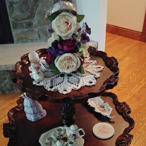 Distressed Wood Box Spring Floral Arrangement With Sunflowers - Etsy