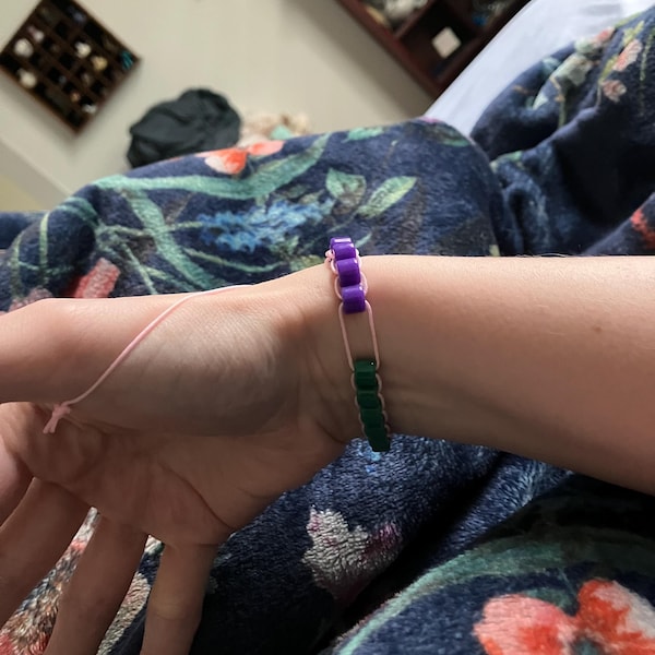 Fidget and Pull Ombre Bracelet - Etsy