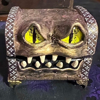 Monster Chest 580, Maroon Monster Chest With Handle and Side Clasps - Etsy