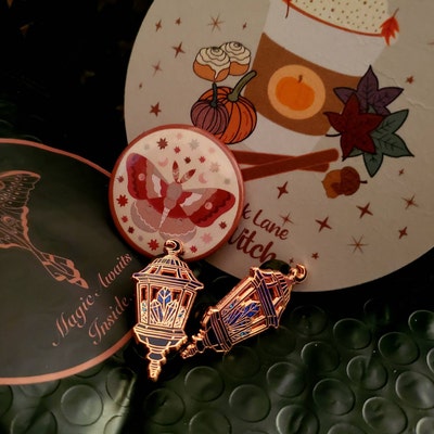 Deep Sea Crystal Lantern Glitter Enamel Pin Sea Witch Collection - Etsy