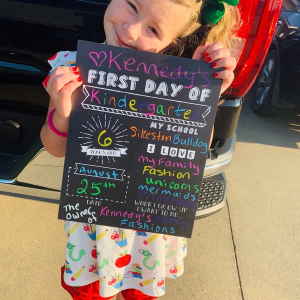 Reusable 2-in-1 COLOR or MONOCHROME First & Last Day of School Sign ...