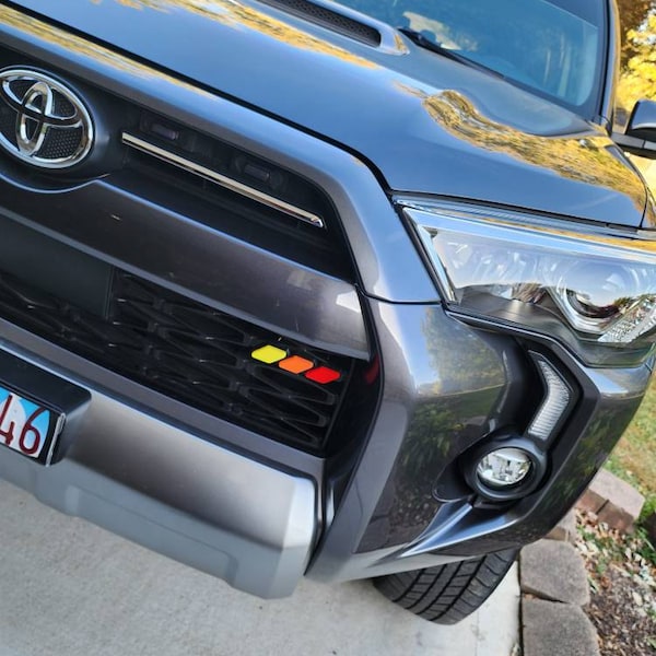Toyota Tri-color Grille Badge Emblem. (LIFETIME WARRANTY) Tacoma ...