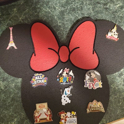 Minnie Mouse Cork Board With Engraved Detailing. Minnie Mouse Pin ...