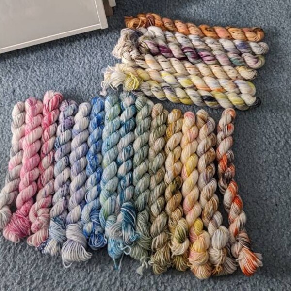 4 Ply Yarn 24 X 10g Mystery Mini Skein Mix Colour Hand Dyed SW Merino ...