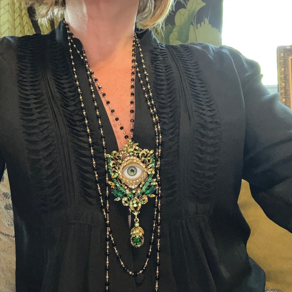 Sea Urchin Wink - Gold Tone Eyeball Brooch Pin - Etsy