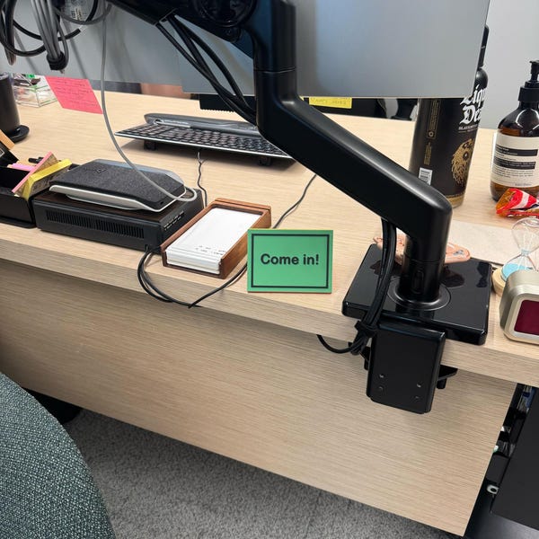 Ultimate Focusmaster Desk Sign: the Traffic Light for Your Productivity ...