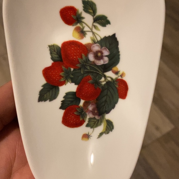Ceramic Spoon Rest With Strawberries 5" Long and 3 1/2" Wide at Top of ...