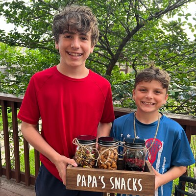 Special papa's Snacks Wooden Candy Bar Box W/ Mason Jars for Candy ...