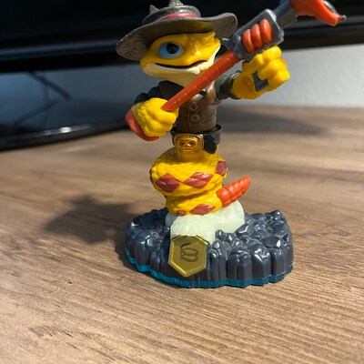 Rattle Shake Skylanders Swap Force Figure - Etsy