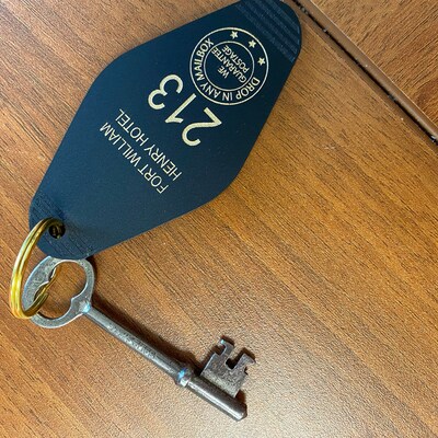 Custom Retro Motel Key Fob, YOUR CUSTOM TEXT, Custom Keychain ...
