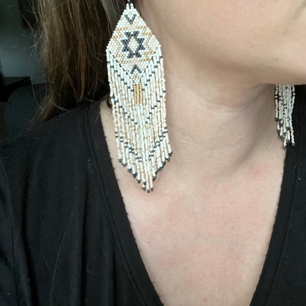 Ayelen: Seed Bead Fringe Earrings Native American Feather Boho Navajo Western Aztec Bohemian - Etsy