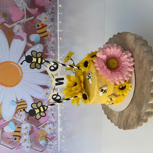 15 HONEY BEES EDIBLE Sugar Cupcake or Cake Toppers - Bee Decorations ...
