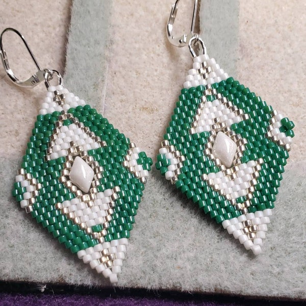 Twisted Peyote Beaded Earrings Tutorial, Folded Peyote Leaf Tutorial ...
