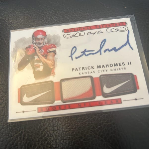 2017 Autograph Express #15 Patrick Mahomes Rookie Facsimile Auto Promo ...