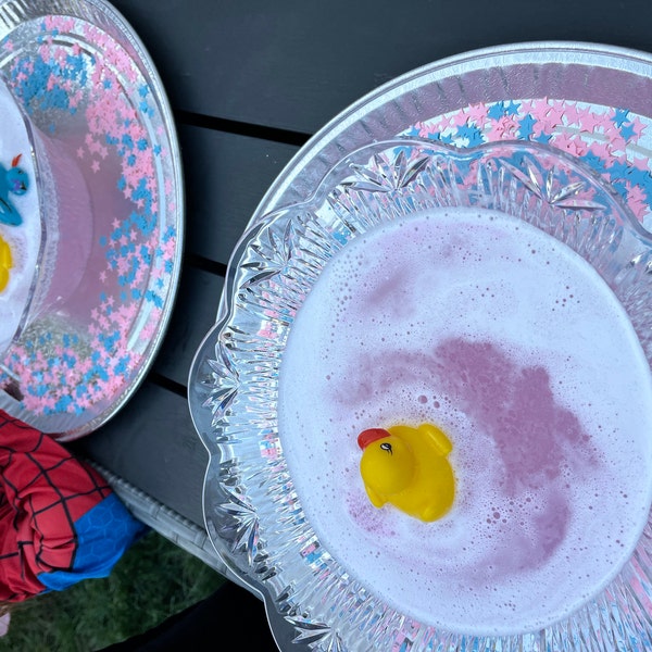 Set of 2 Waddle It Be? Rubber Duck Gender Reveal Fizz by Mail ...