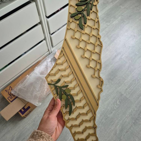 Wooden Palestine Map With Olive Leaves and Gold Keffiyeh Patterns - Etsy