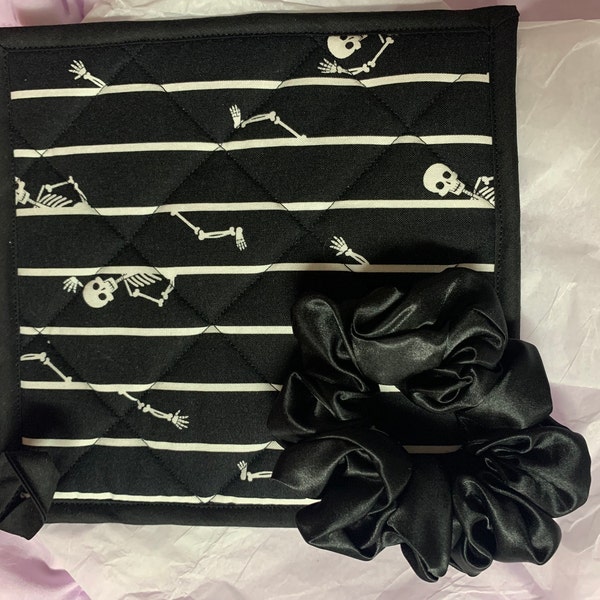 Halloween Quilted Pot Holder, Witchy Pot Holder, Spooky Pot Holder ...