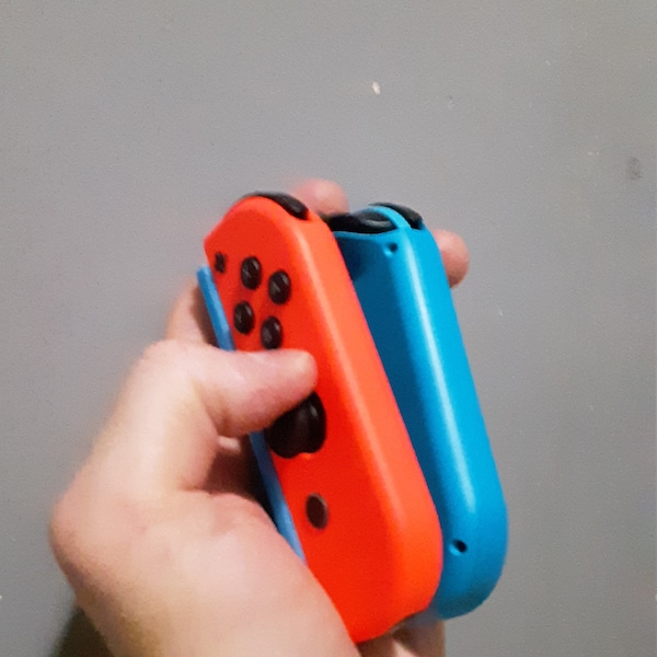 One Handed Joy-con Grip - Rightie - Nintendo Switch - Easy to Use ...