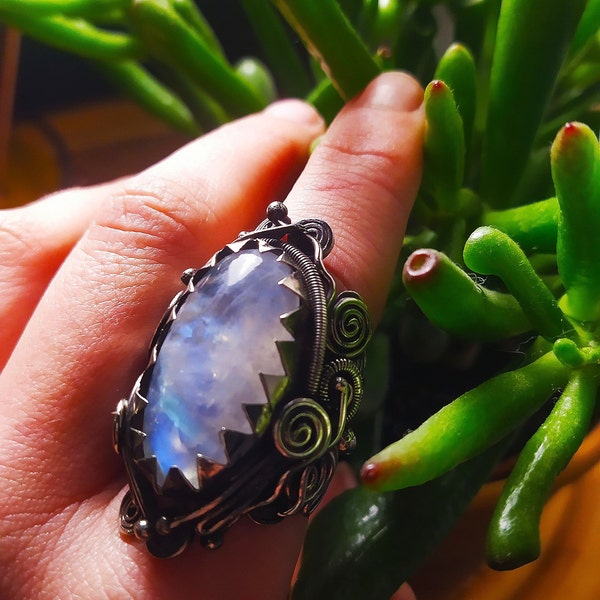 Sea Lion Tooth Silver Pendant With Quartz, Stunning Silver Pendant With ...