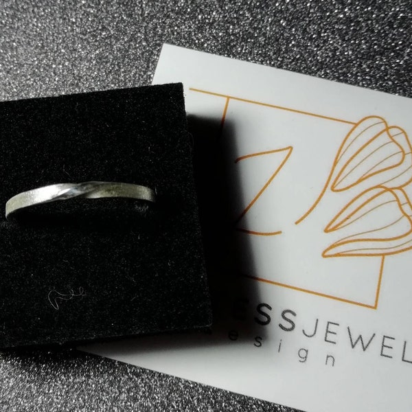 Moebius Wedding Band, Gold Mobius Wedding Band, 14k Gold Mobius Wedding Ring, Solid 14K Wedding ...