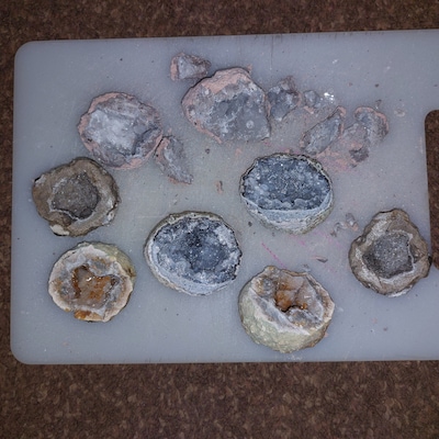 Mexican Geode Variety Pack Guaranteed Hollow, 2-4 Groups, 4 Geodes per ...