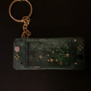 Gameboy Maze Keychain, Maze Keychain, Puzzle Maze, Resin Keychain - Etsy