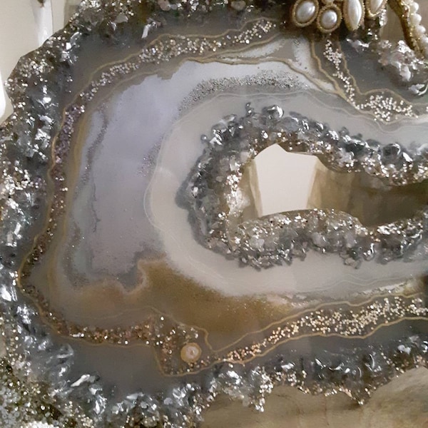 Blue Celestite Wall Art, Geode Art, Mini Geode, Quartz, Crystals, Resin ...
