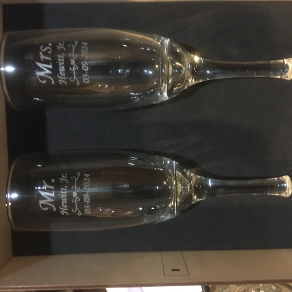 Personalized Champagne Glasses Box Set | Custom Champagne Toasting ...