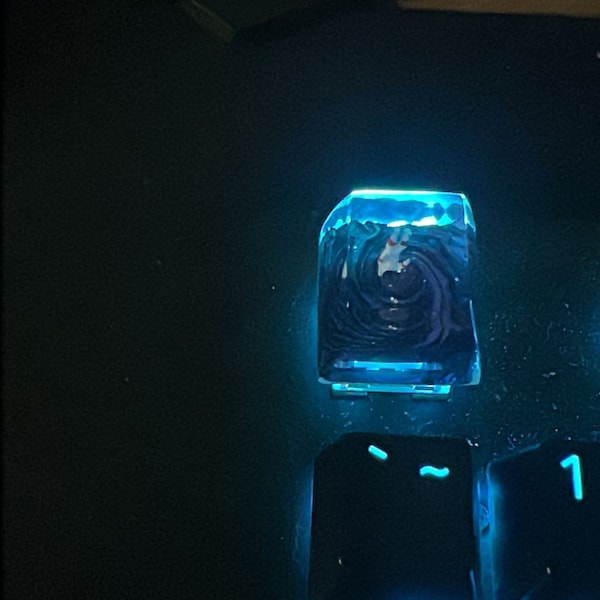 Astronaut Resin Artisan Keycap, Galaxy Spacebar Keycaps, Interstellar ...