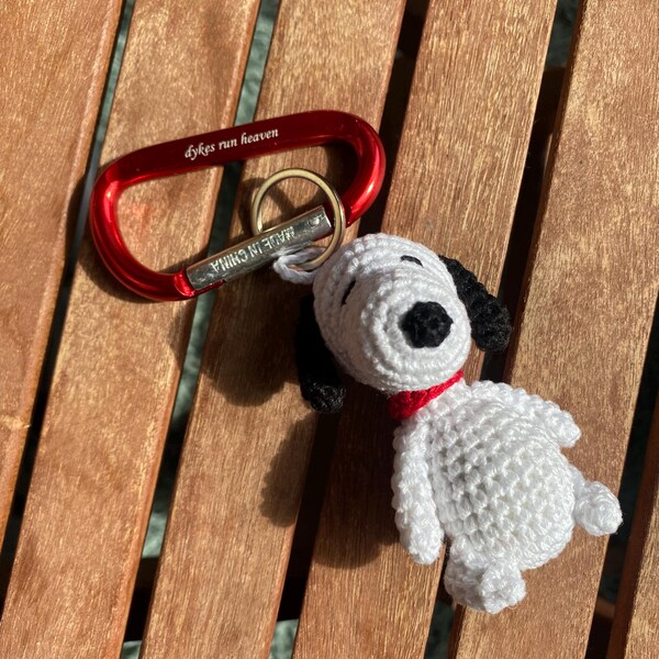 Crochet Snoopy Keychain - Etsy