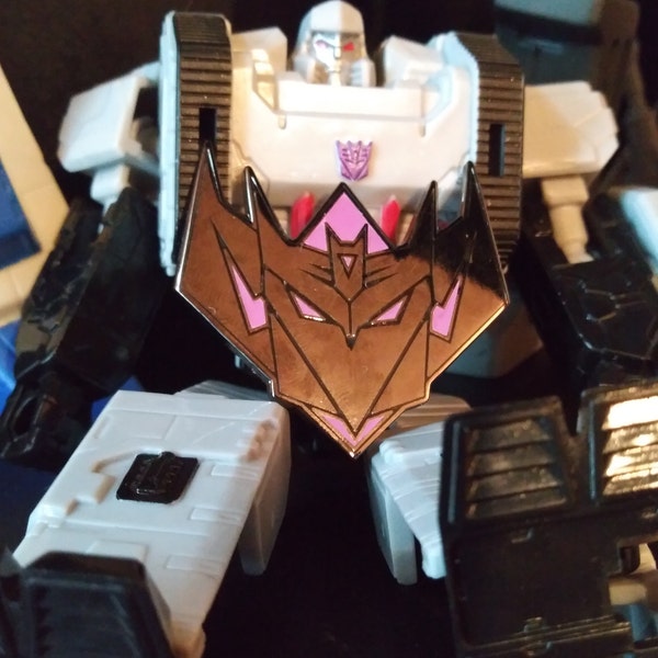 DJD Decepticon Justice Division Pin | MTMTE Memoriam Enamel Pins | Lost ...