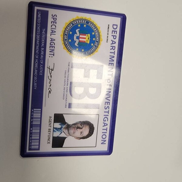 Supernatural FBI Badge "agent Beyonce" AKA Castiel (misha Collins ...