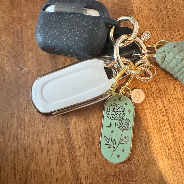 Minimal Botanical Keychain - Birth Flower - Birthday Gift for Friend or ...