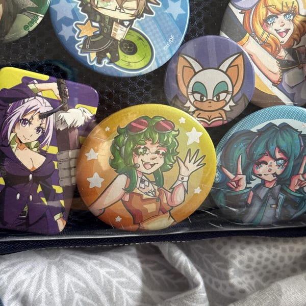 Vocaloid Pins - V3 Flower, Megurine Luka, Megpoid Gumi - Etsy