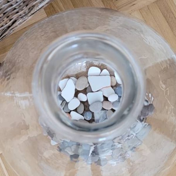 Bulk of 100 Pebbles, Flat & Colorful Genuine Beach Stones, Medium to ...