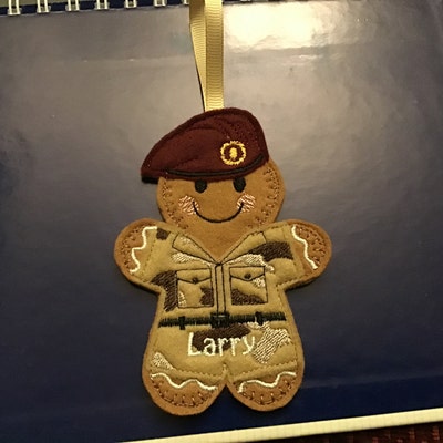 Military Gingerbread Man Christmas Decoration, Green Beret Army ...