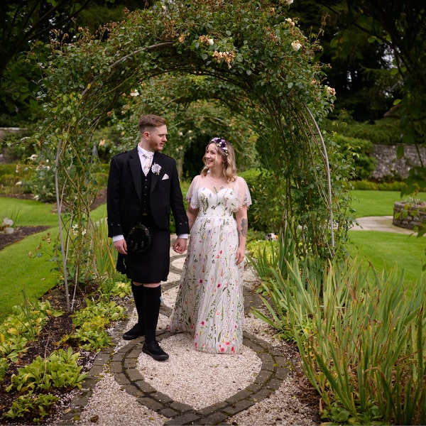 Flower Wedding Dress in White/embroidery Floral Bridal Gown With a ...