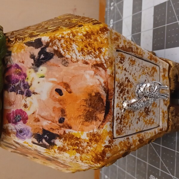 Giraffe Drawer Knobs / Giraffe Cabinet / Gothic Home Decor / Animal ...