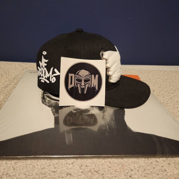 MF DOOM Bubble Letters Graffiti T-shirt. White & Camo Logo. - Etsy