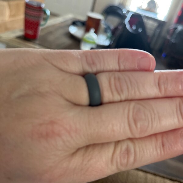 AERA Silicone Wedding Band: Hypoallergenic Active Ring for Him & Her ...