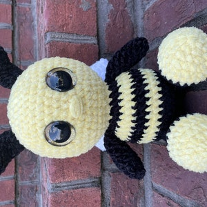 Hatching Bumblebee Crochet Pattern, Bee Pattern - Etsy