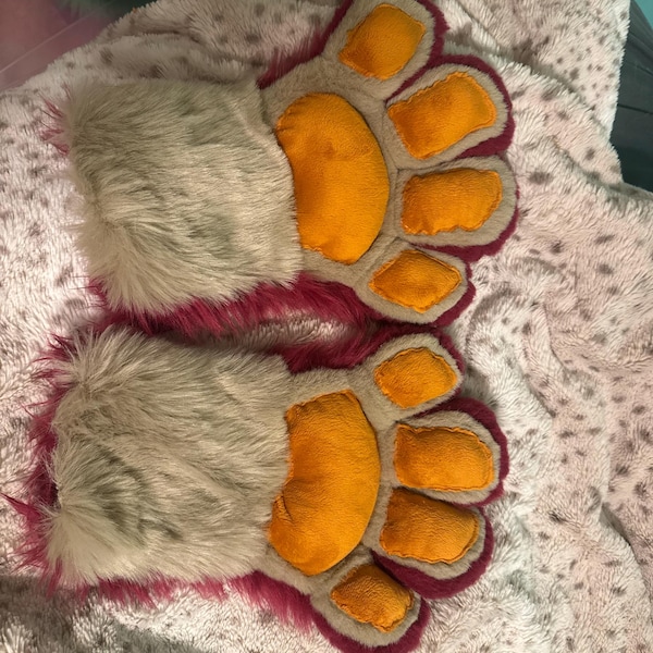 DIY Fursuit Feline Puffy Paws - PDF Handpaw Pattern by Floof Unlimited ...