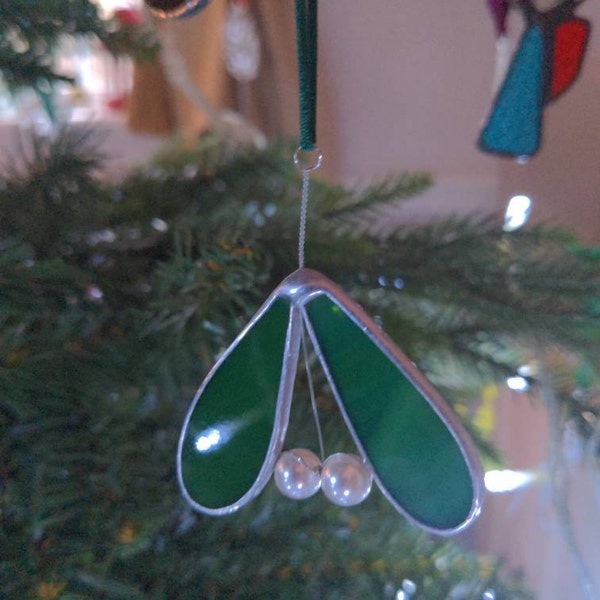 3 Glass Bauble, Mistletoe Christmas Decoration, Mistletoe Tree ...
