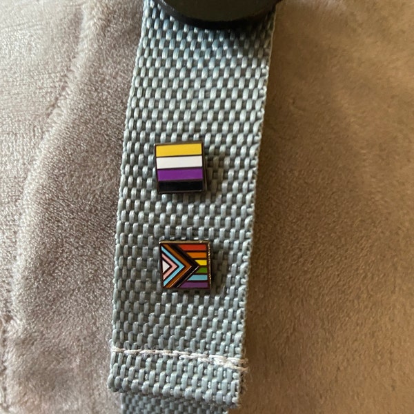 Mini Non-binary Flag Pin LGBT Pride Badge Stud Trans Transgender Enby ... Mini Non-binary Flag Pin LGBT Pride Badge Stud Trans Transgender Enby ...