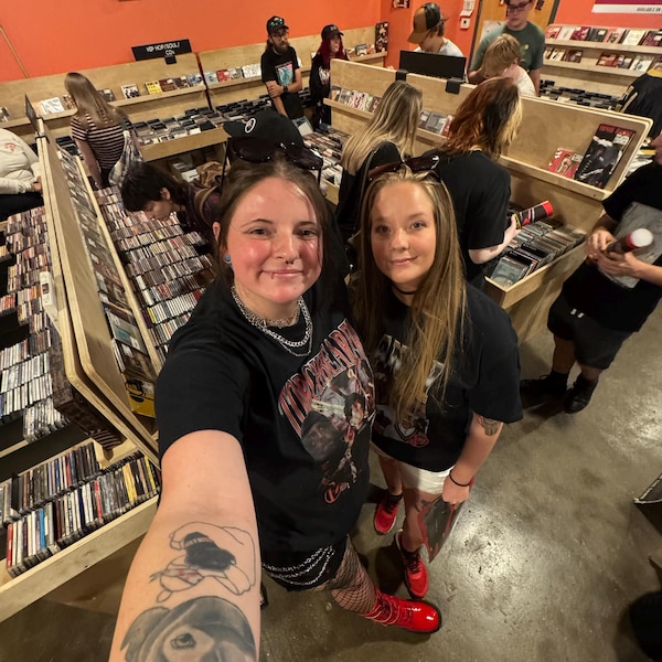 Twenty One Pilots Skeleton and Alien Duo Sticker Pack - Etsy