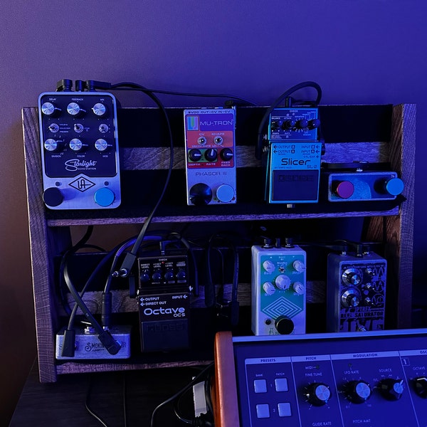 Vertical Desktop Pedalboard / Effects Pedal Stand / Guitar Pedals Display - Etsy