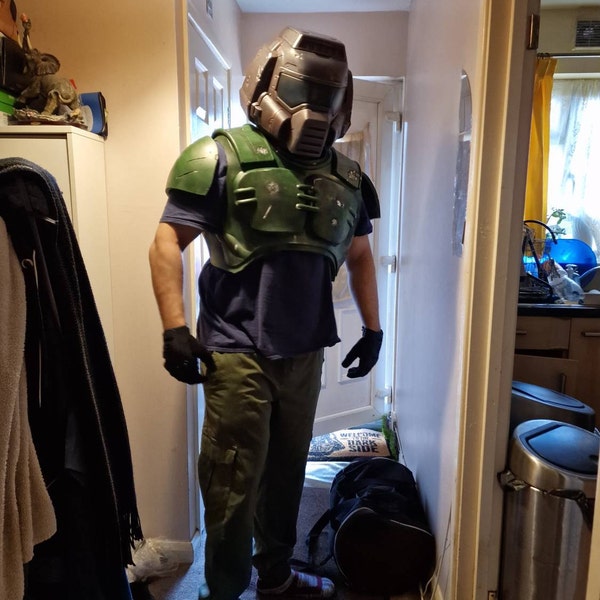 Doomguy/ Doom Marine/ Doom Slayer Bundle Armor/ Muscle T-shirt & Helmet Cosplay Props - Etsy