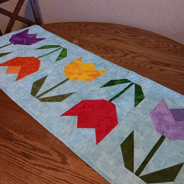 Pattern for Quilted Tulip Table Runner, Digital Download Pattern - Etsy