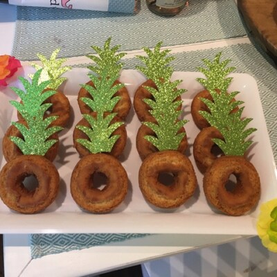 Snow White Photo Booth Prop SVG File, Silhouette Cut File, Cricut Cut ...