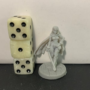 Valkyrie Pinup 32 or 28mm Sci-fi Miniature Dungeons and Dragons Dnd ...